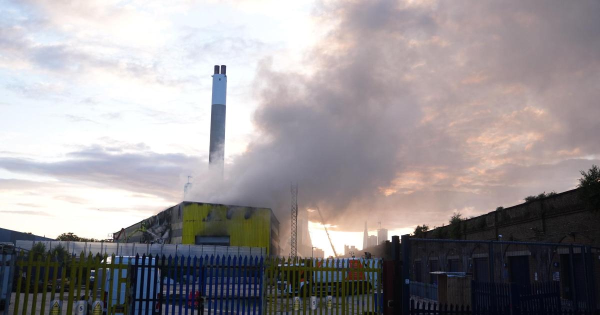 South London recycling centre fire brought under control | Largs and ...